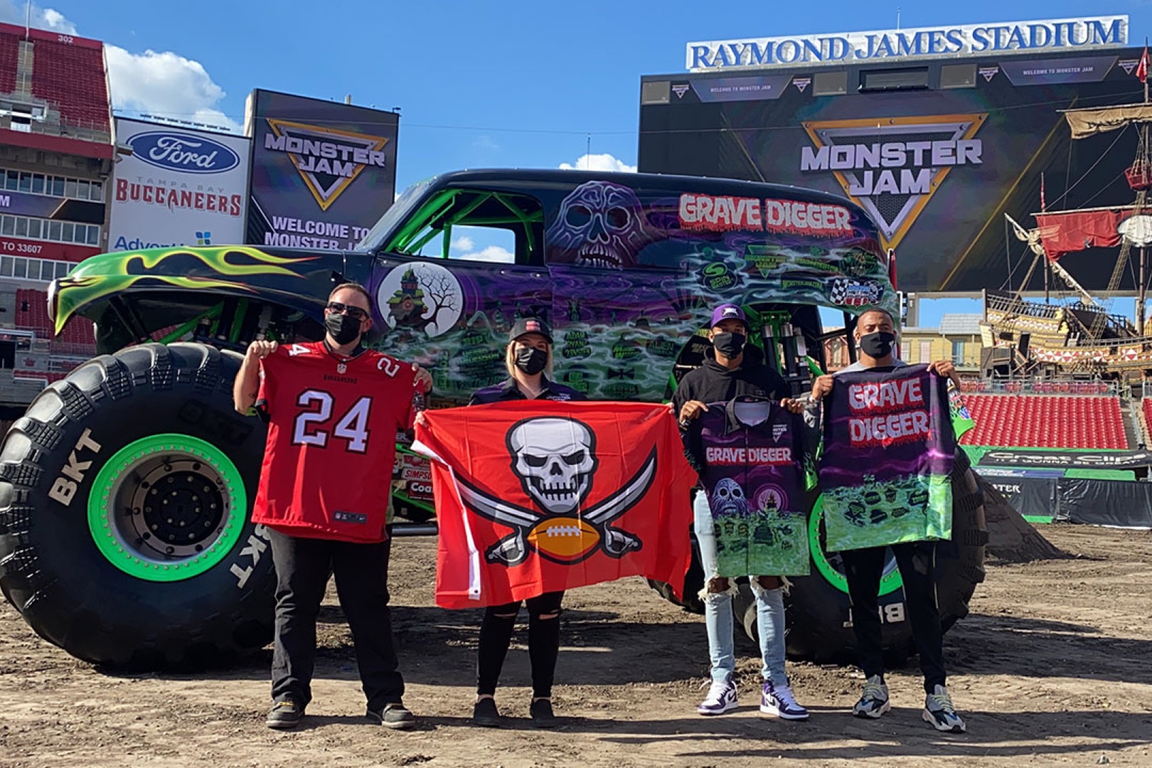 Monster Jam Grave Diggers Meet the Buccaneers Grave Diggers | Monster Jam®