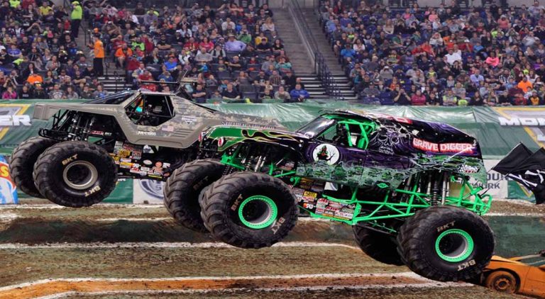 FS1 Championship Series at Lucas Oil Stadium | Monster Jam®