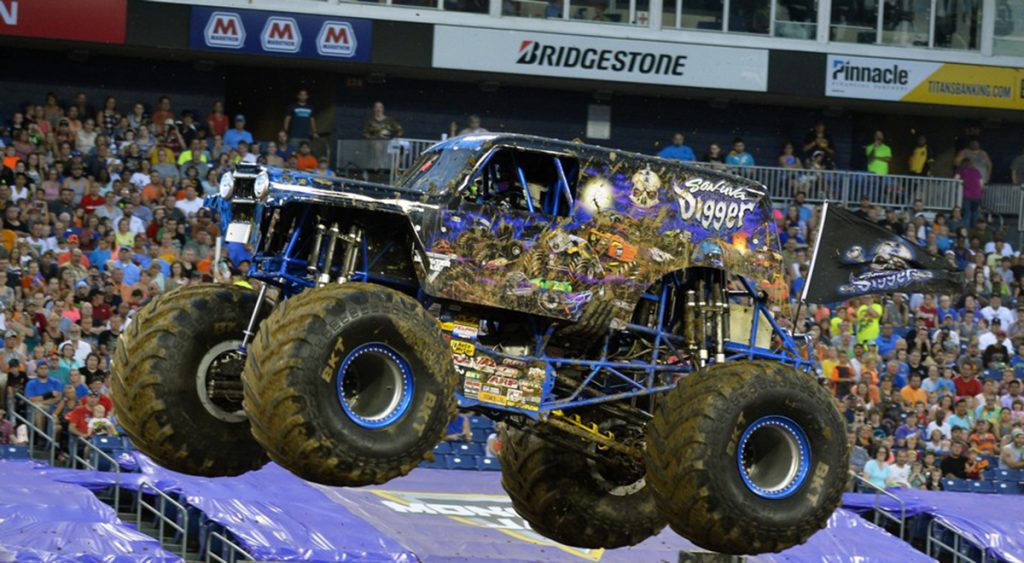 Anderson, Buetow Take Nashville Wins | Monster Jam®