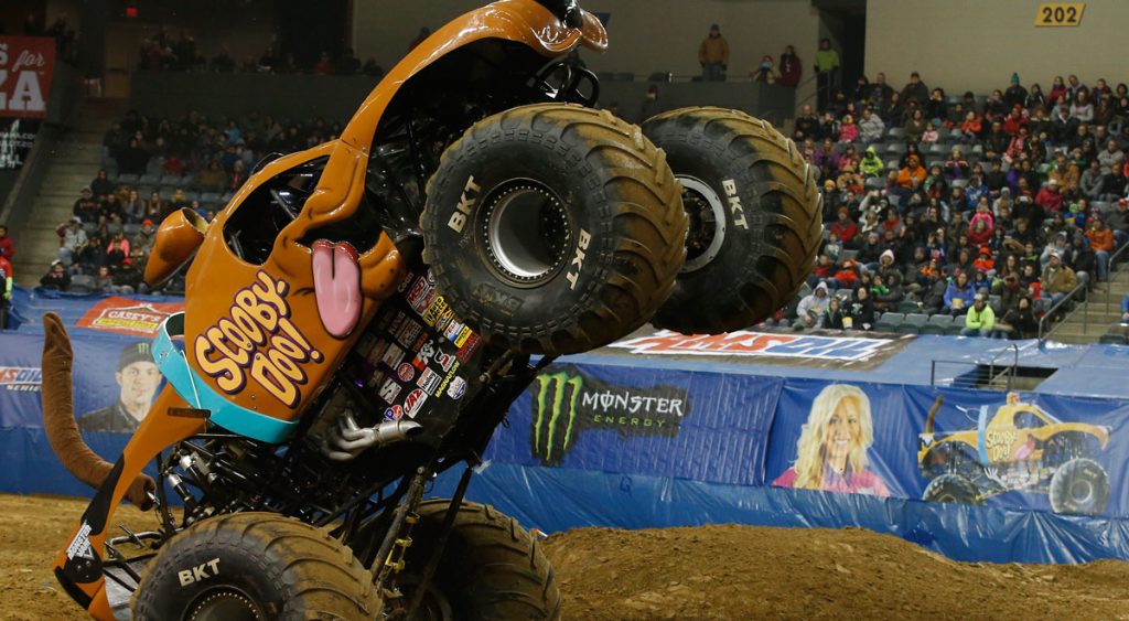 The Leaders of the East Tour for the 2016 | Monster Jam®