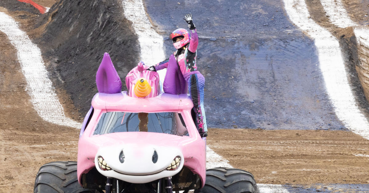 Kayla Blood on Bringing Her Fierce Attitude to Sparkle Smash | News ...