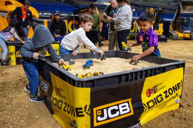 Meet the JCB Dirt Squad | Monster Jam®