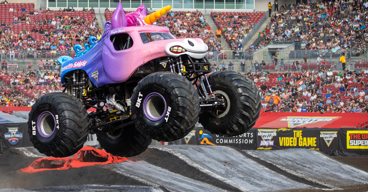Fall Stadium Series Heads to an Exciting Conclusion | News | Monster Jam®